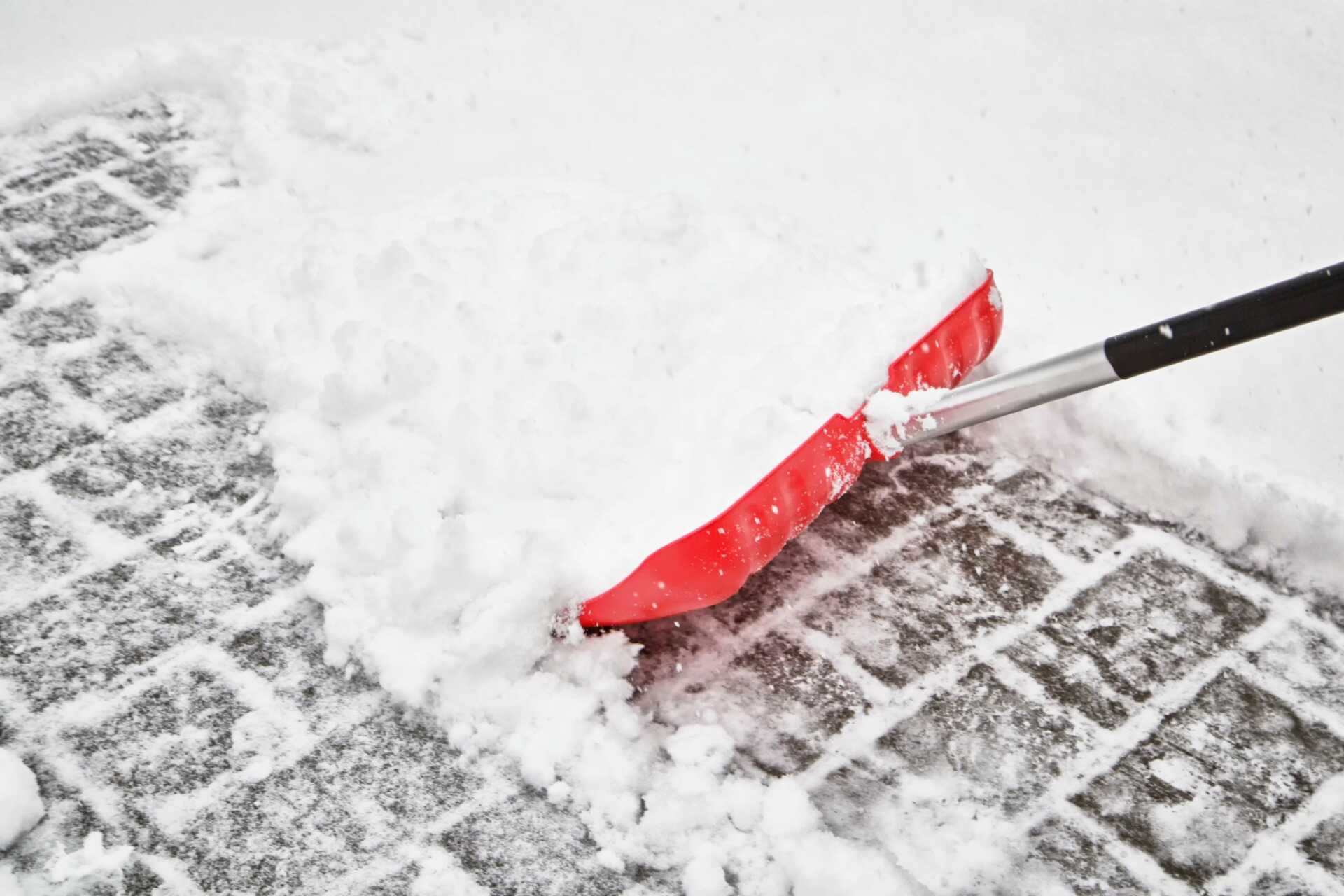Cost-Effective Snow Clearing Options for Michigan Businesses | MJR ...